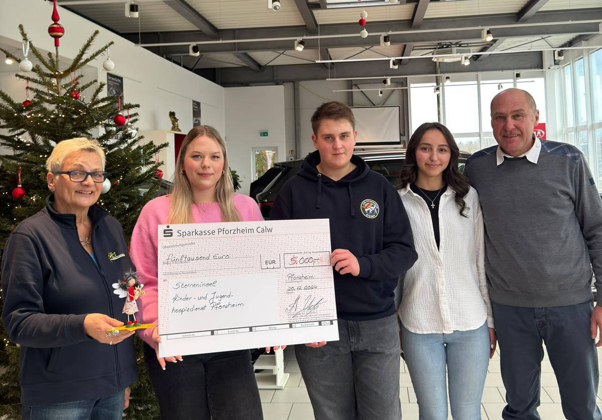 AutoDom spendet 5000 Euro ans Kinder- und Jugendhospiz "Sterninsel"